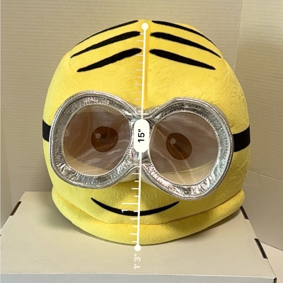 Accessories | Despicable Me Minion Big Greeter Heads Oversized Mascot ...